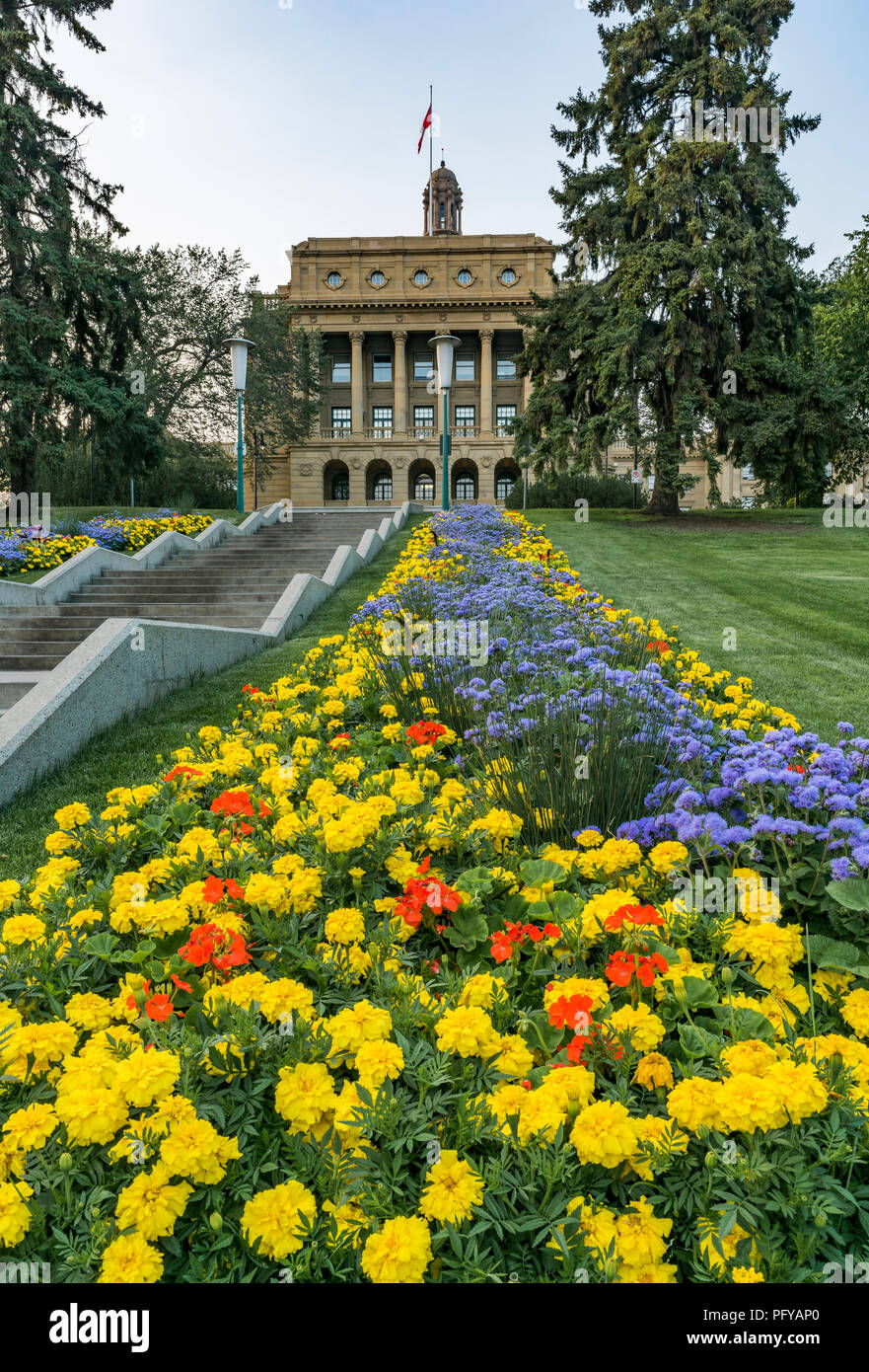 Alberta canada edmonton legislature steps hi-res stock photography and ...