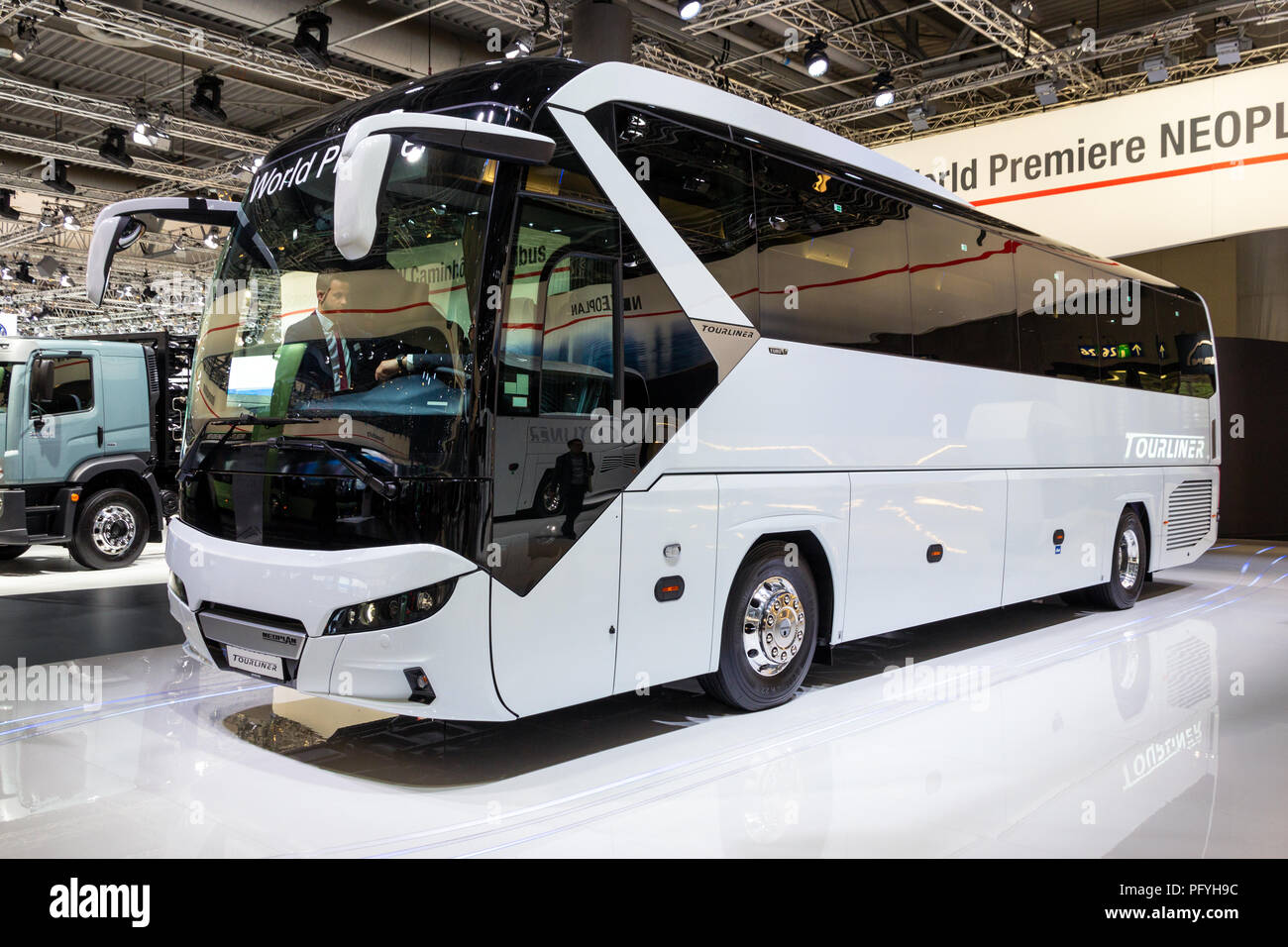 Neoplan tourliner hi-res stock photography and images - Alamy
