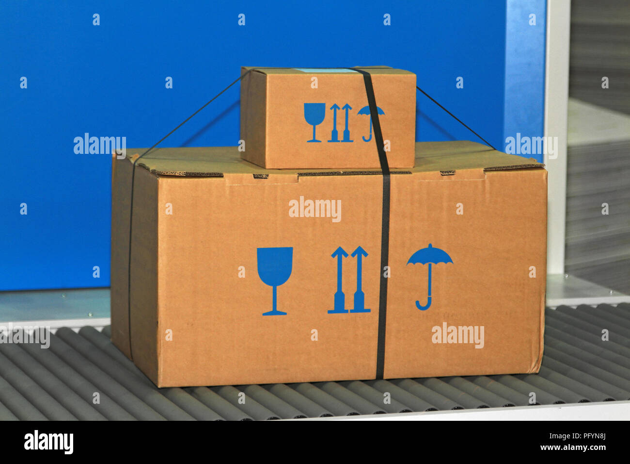 Fragile distribution hi-res stock photography and images - Alamy