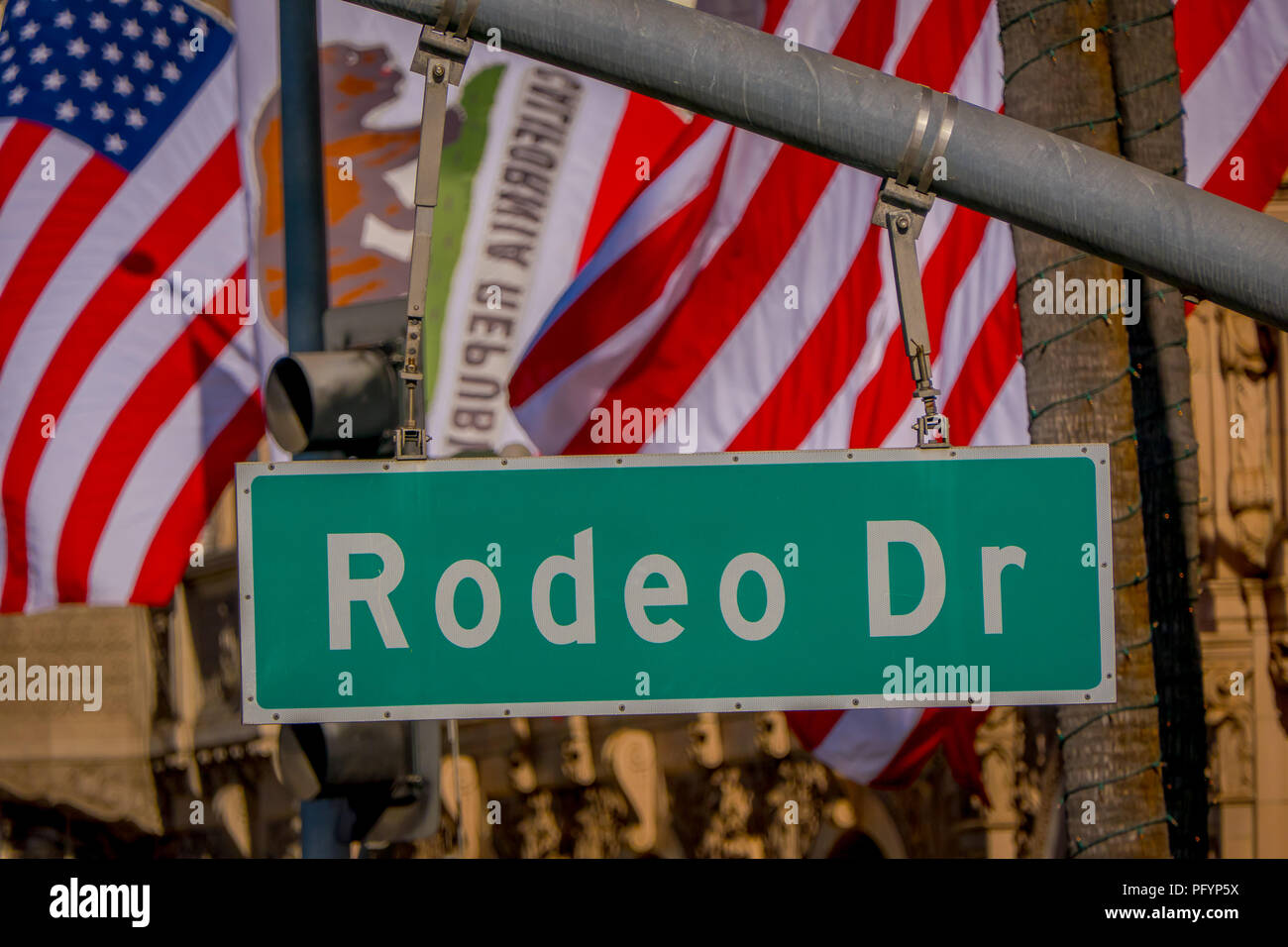 Via rodeo dr sign in hi-res stock photography and images - Alamy