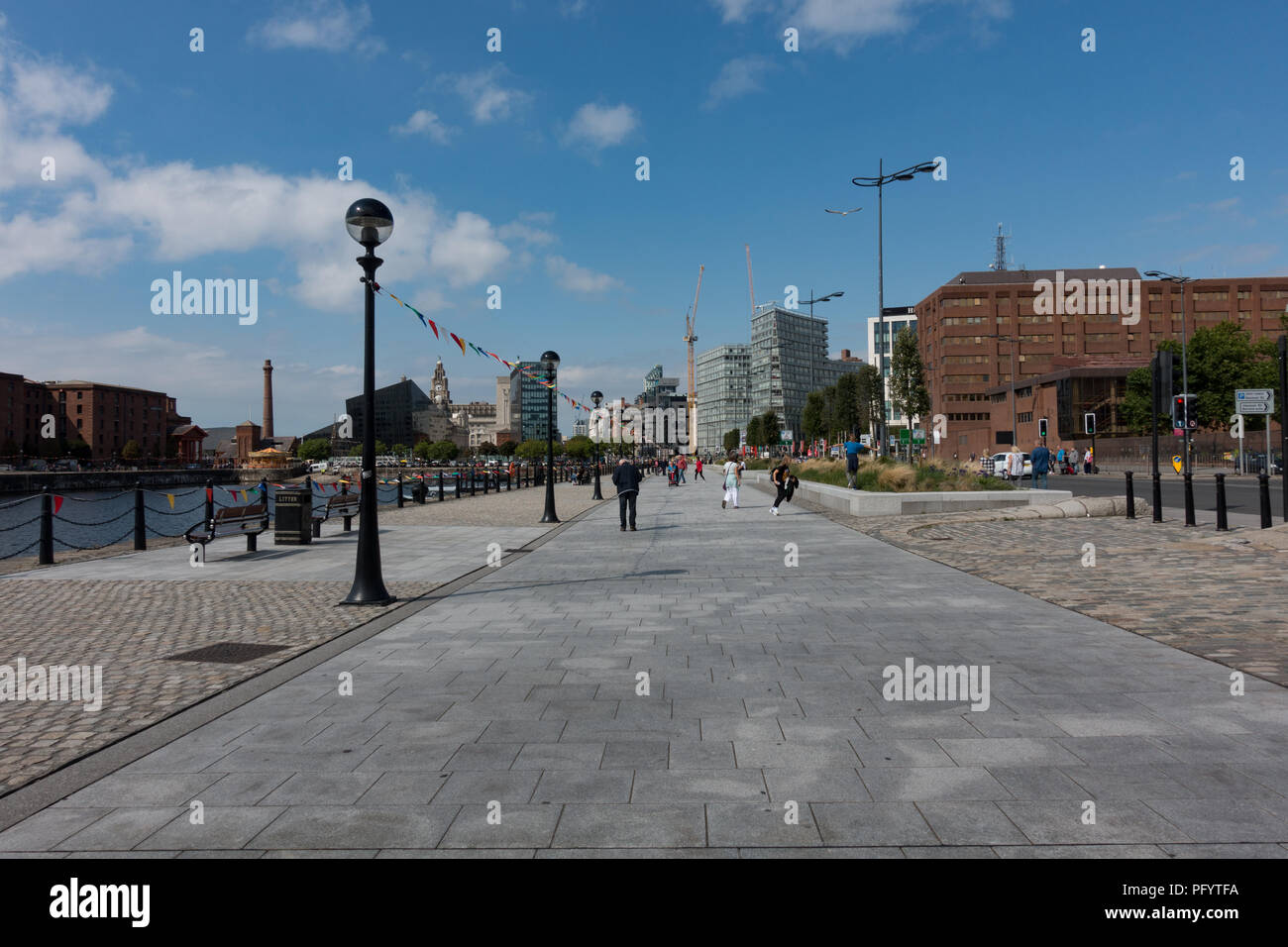 Dock looking north hi-res stock photography and images - Alamy