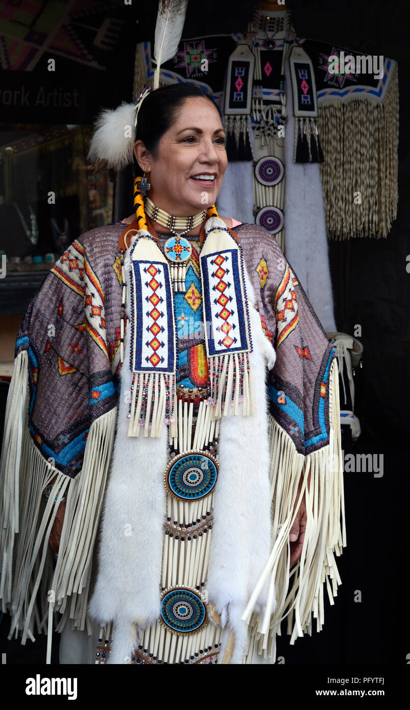 Native American (Standing Rock Lakota) bead and quillwork artist ...