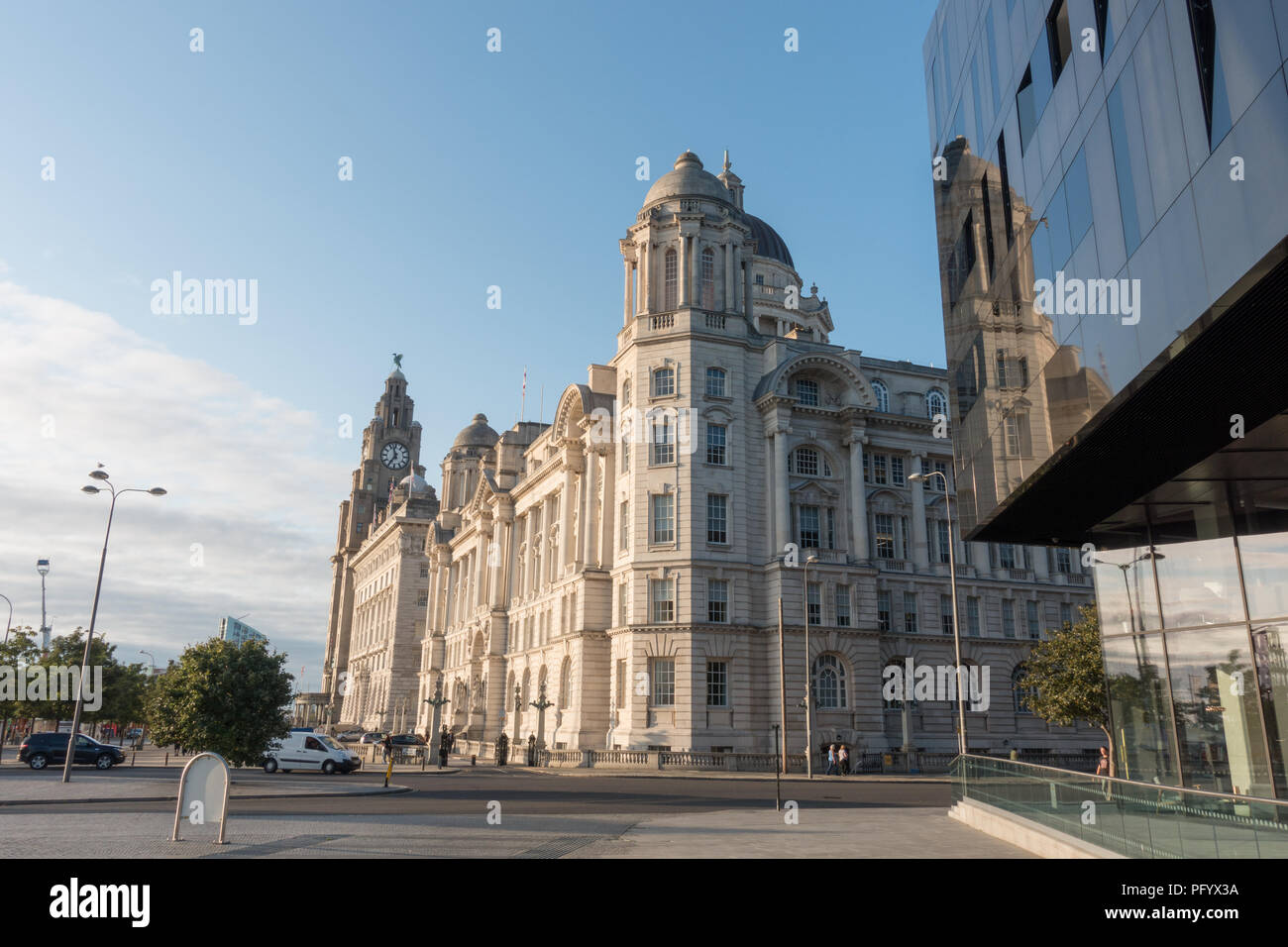 Old liverpool docks hi-res stock photography and images - Alamy