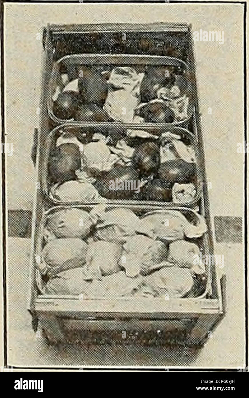 Shipments crates hi-res stock photography and images - Alamy