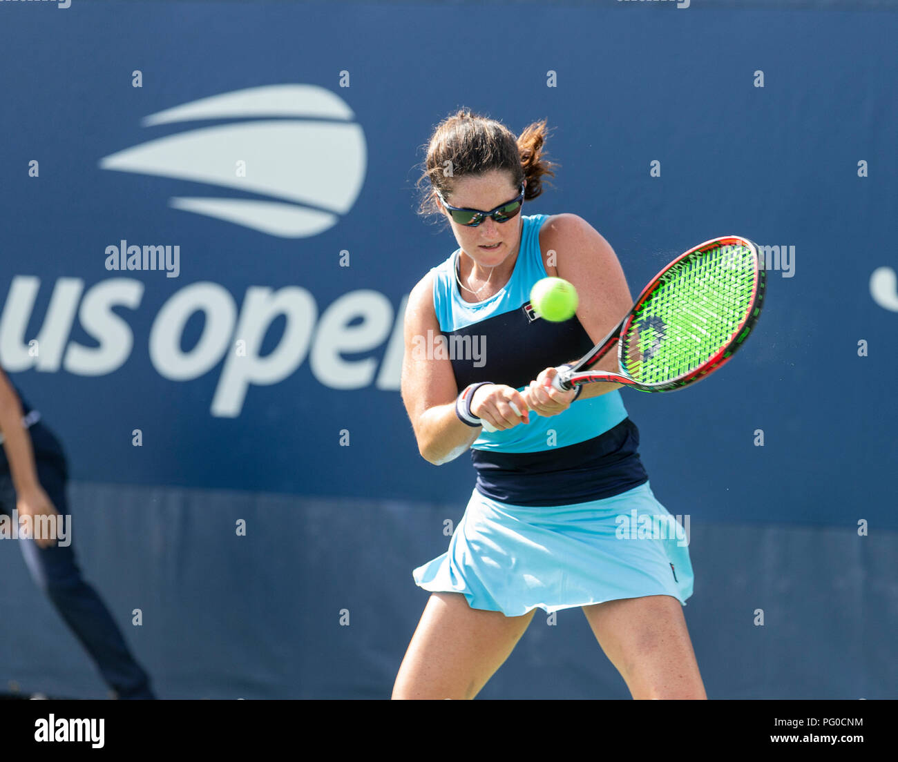 New York, United States. 21st Aug, 2018. Jamie Loeb of USA retruns ball ...