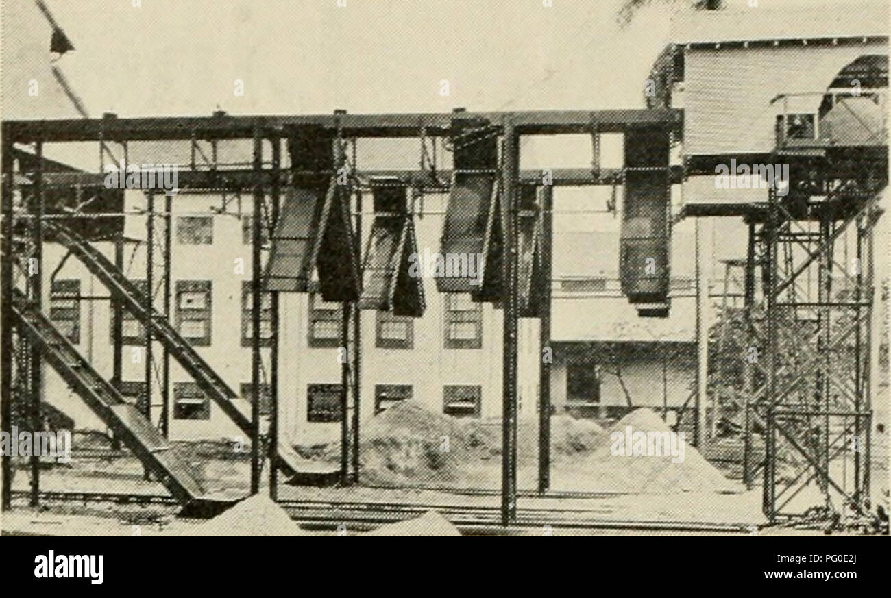 Ex largest building in the world hi-res stock photography and images ...