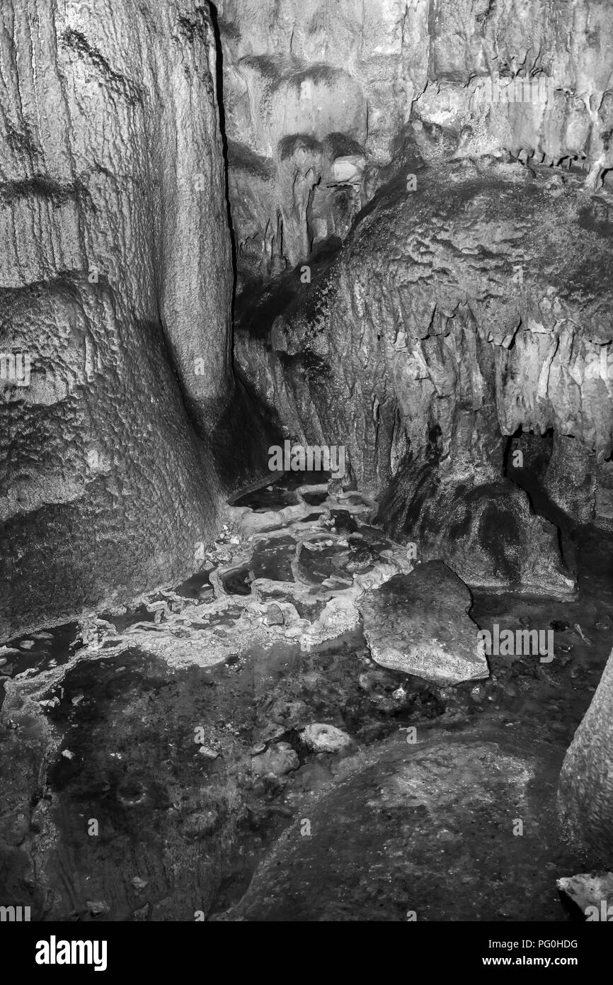 Formations inside cave Black and White Stock Photos & Images - Alamy