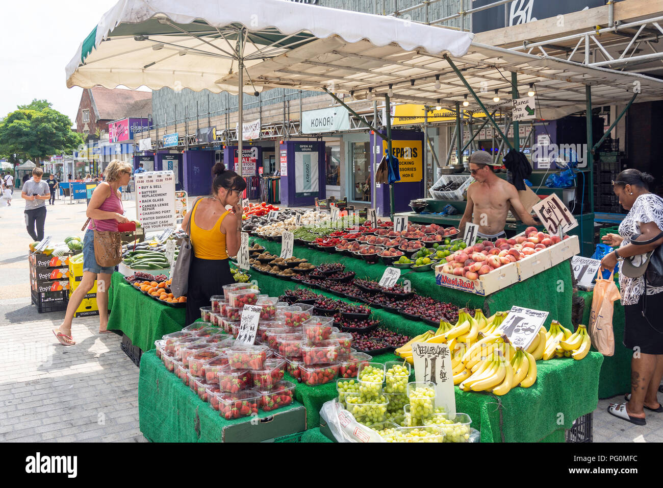 Farmers markets london hi-res stock photography and images - Alamy