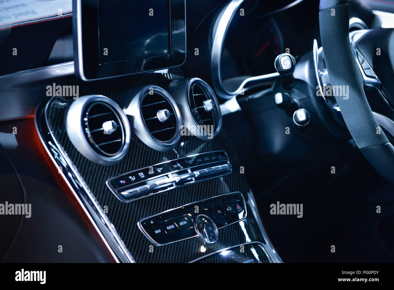 car ventilation system and air conditioning - details and controls of ...