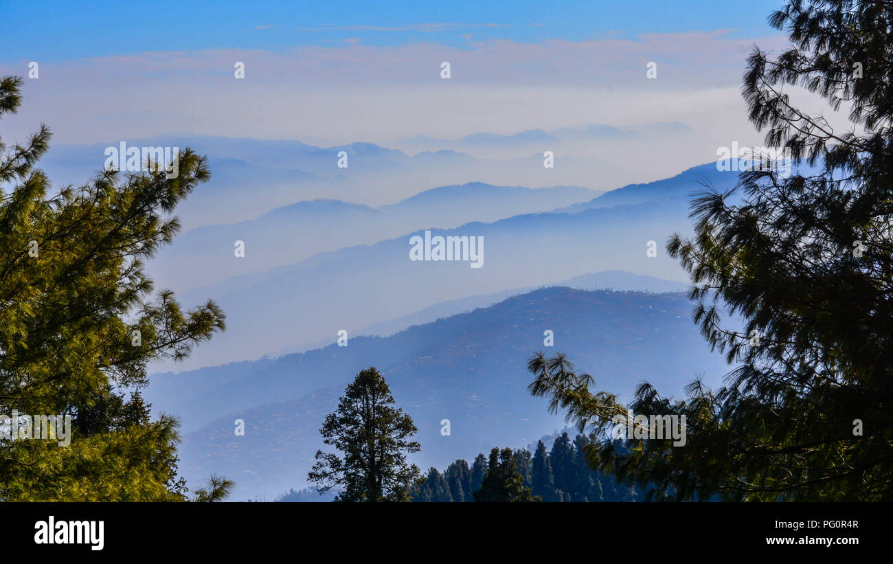 Layers of snow hi-res stock photography and images - Alamy