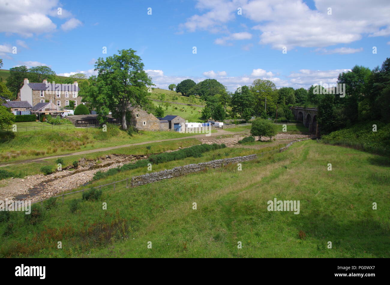 John o' groats (Duncansby head) to lands end. End to end trail. Pennine ...
