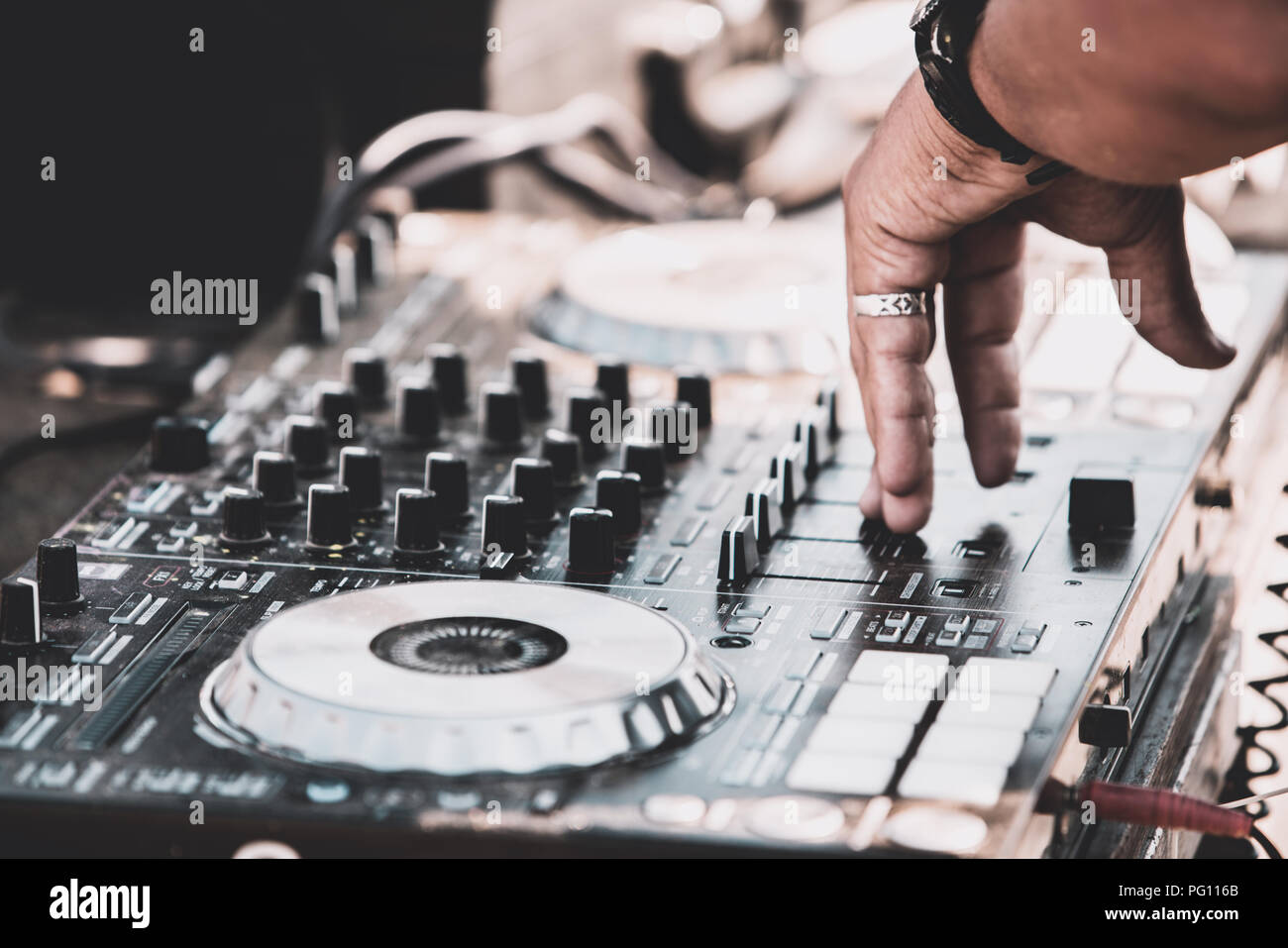 Dj controller hi-res stock photography and images - Alamy