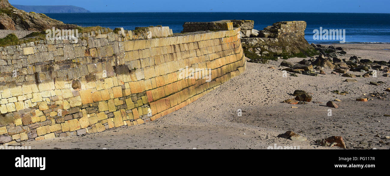 Pentewan stone hi-res stock photography and images - Alamy