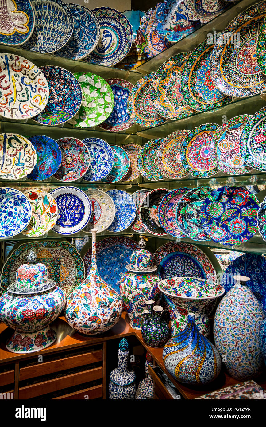 Turkish ceramics on sale at the Grand Bazaar in Istanbul, Turkey Stock ...