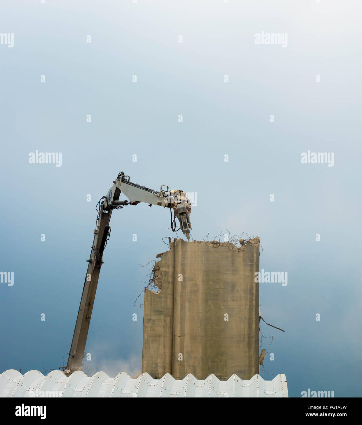 Squibb, demolition, construction, Silvertown, Rubble, building, Jaws ...