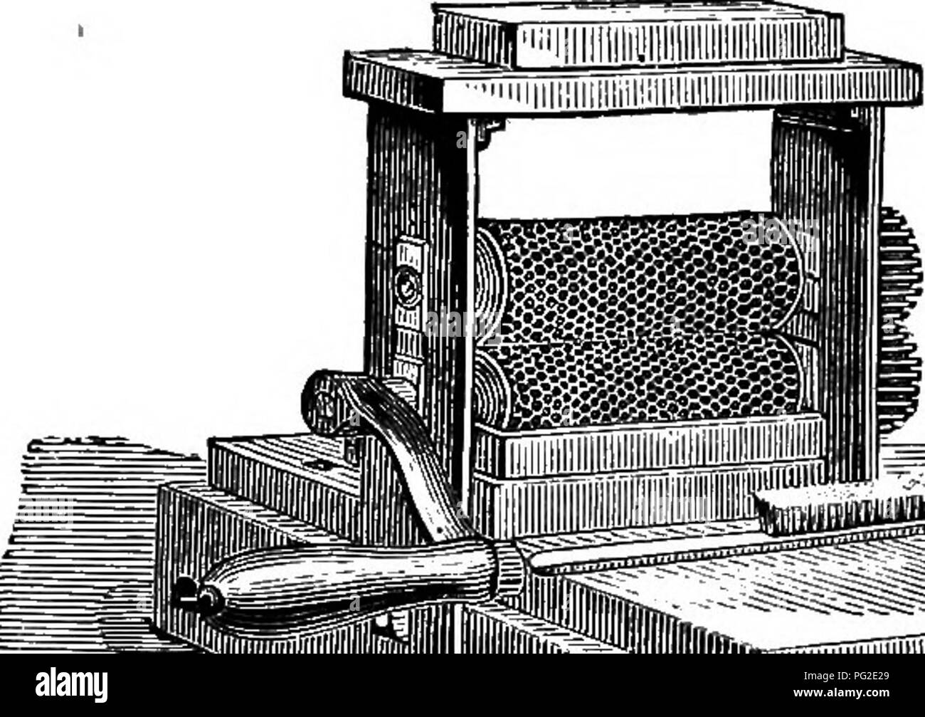 Guide combs hi-res stock photography and images - Alamy