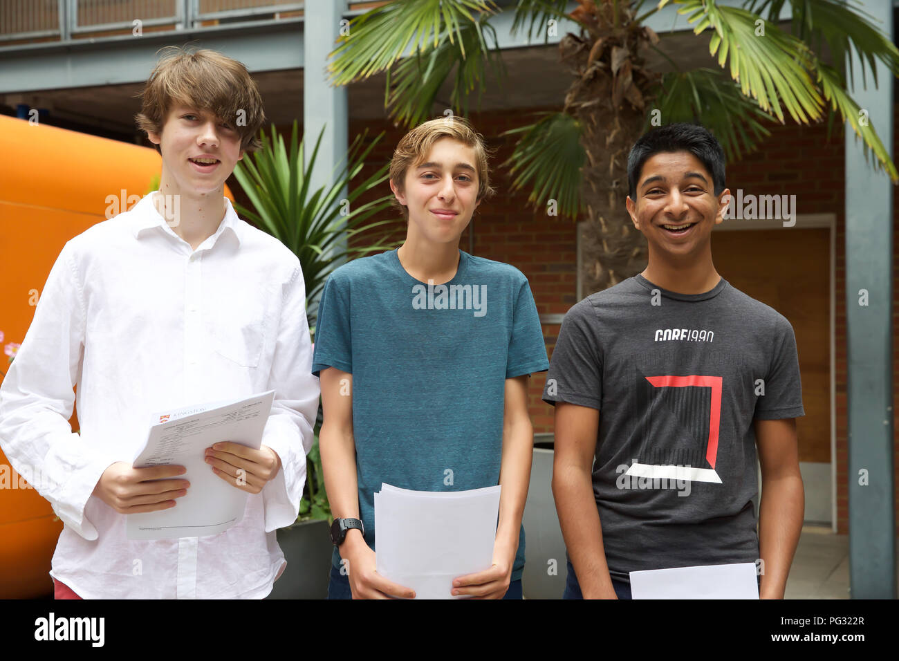 Gcse pass fail hi-res stock photography and images - Alamy