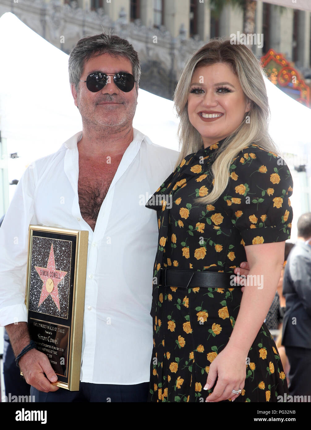 Simon cowell kelly clarkson hi-res stock photography and images - Alamy