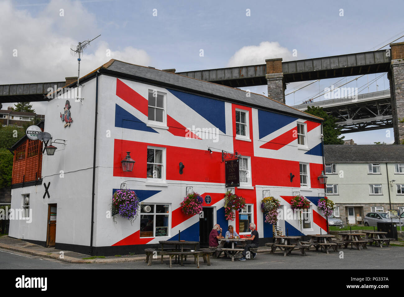 Live current hi-res stock photography and images - Alamy