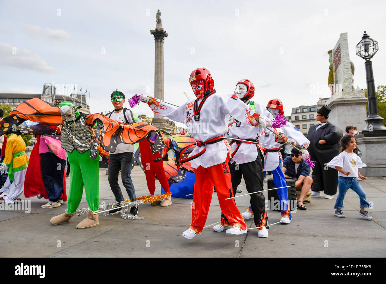 Impromptu dancing hi-res stock photography and images - Alamy