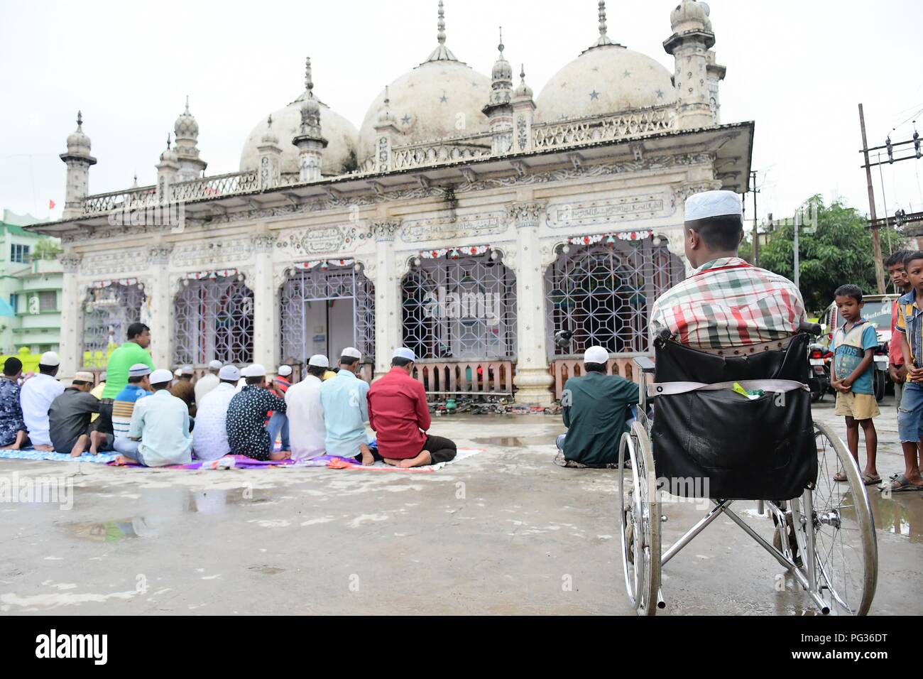Agartala, Tripura, India. 22nd Aug, 2018. A physically disabled Muslim ...