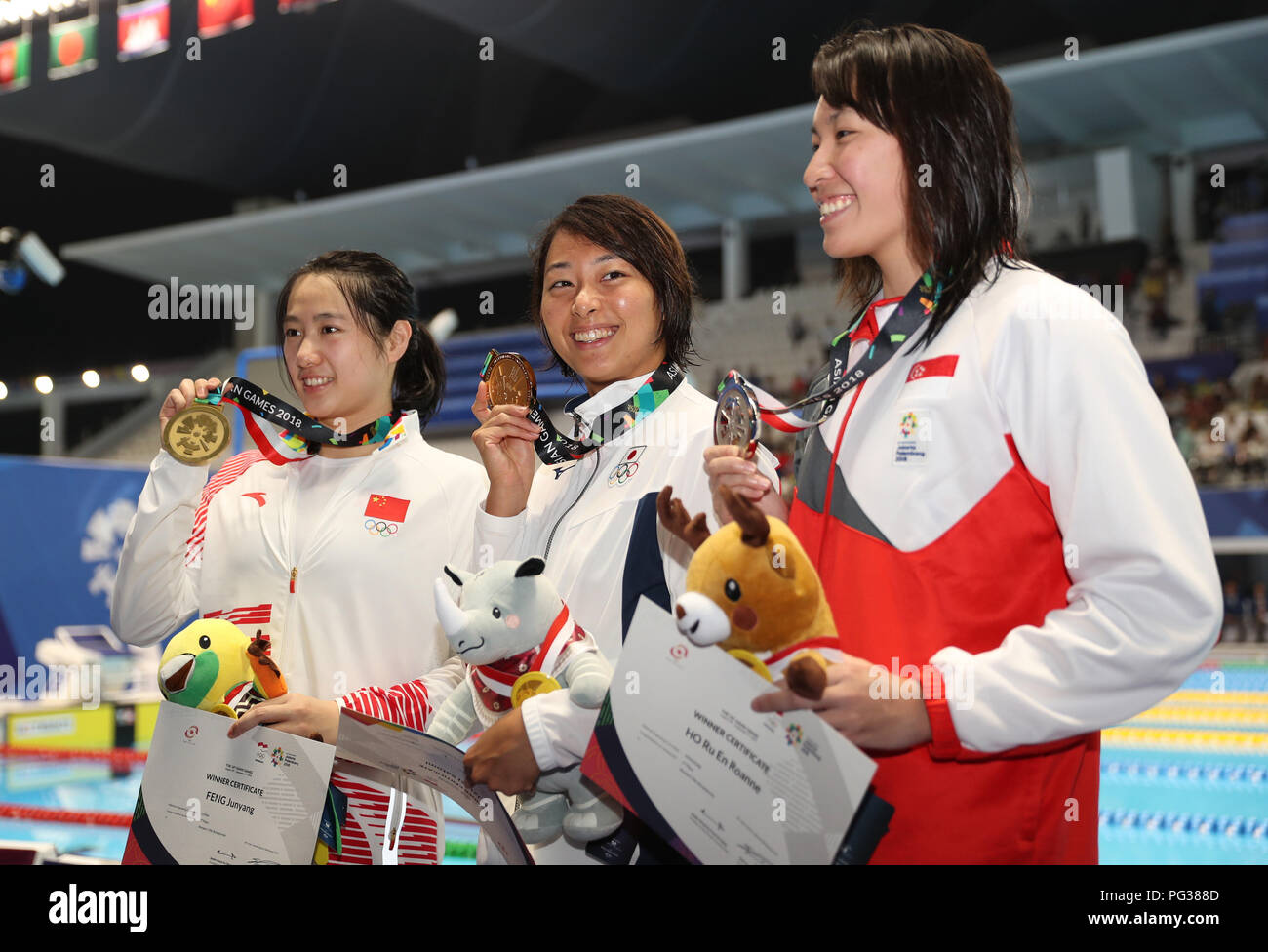 Jakarta, Indonesia. 23rd Aug, 2018. Gold Medalist Suzuki Satomi (C) of ...