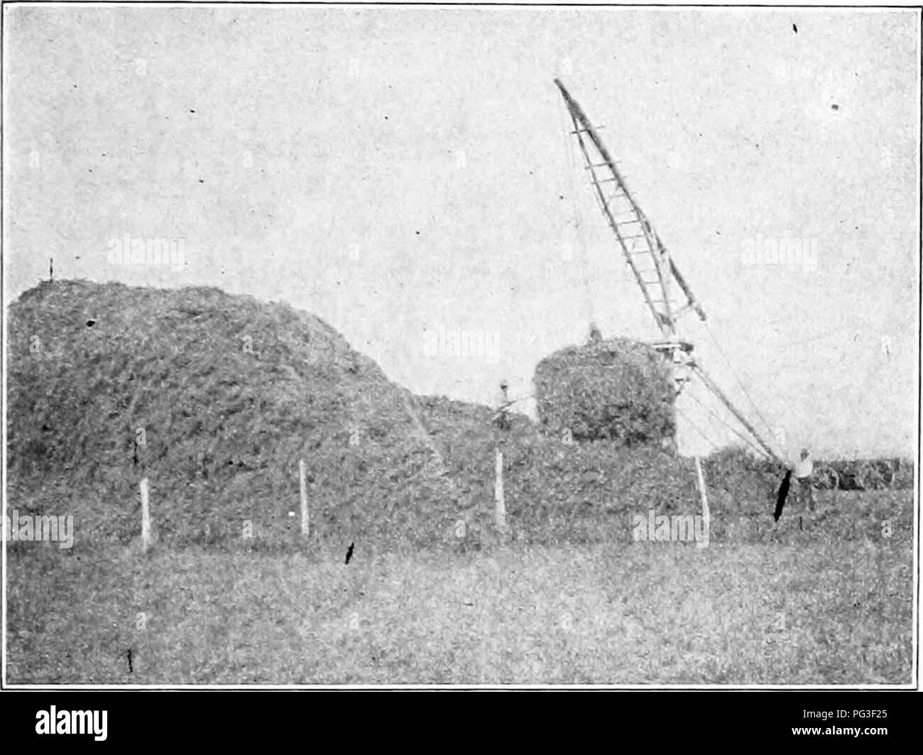 Hay derrick hi-res stock photography and images - Alamy