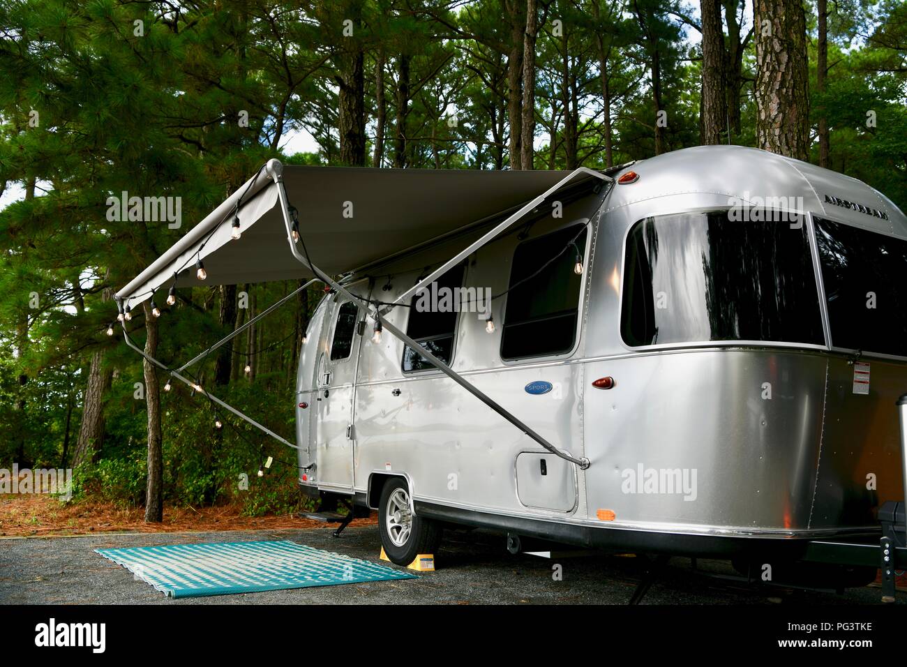 Airstream camping hi-res stock photography and images - Alamy