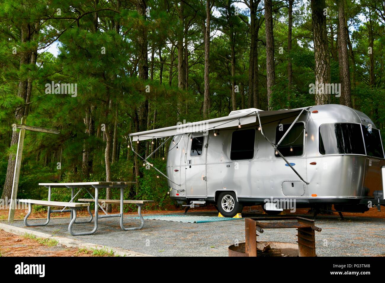 Airstream camping hi-res stock photography and images - Alamy