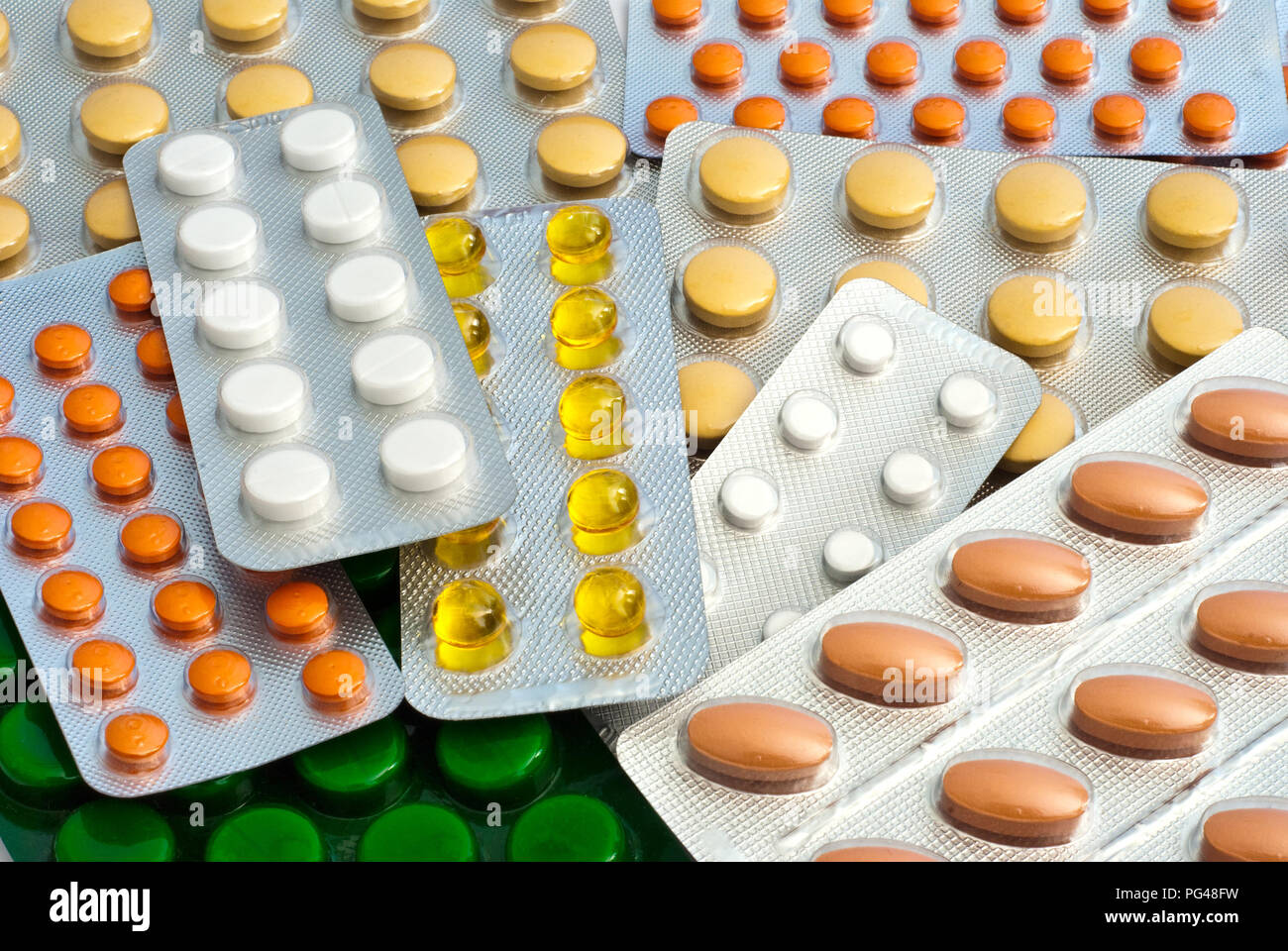 Vitamin packages hi-res stock photography and images - Alamy