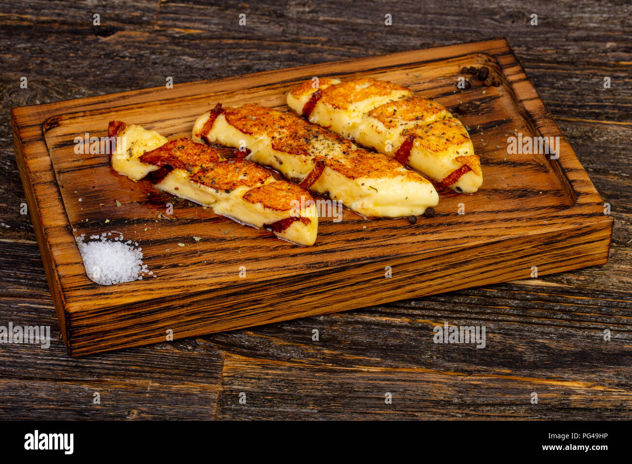 Grilled Greek Traditional Halloumi cheese Stock Photo - Alamy