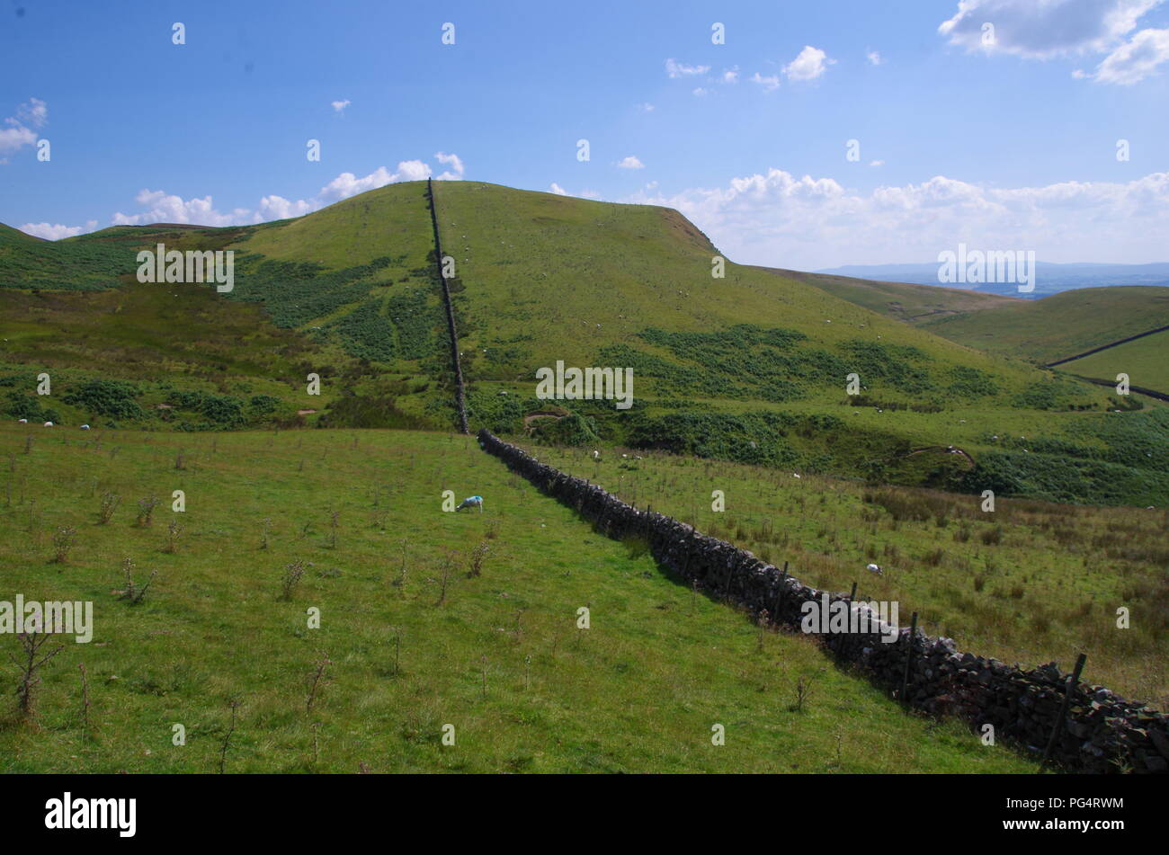 John o' groats (Duncansby head) to lands end. End to end trail. Pennine ...