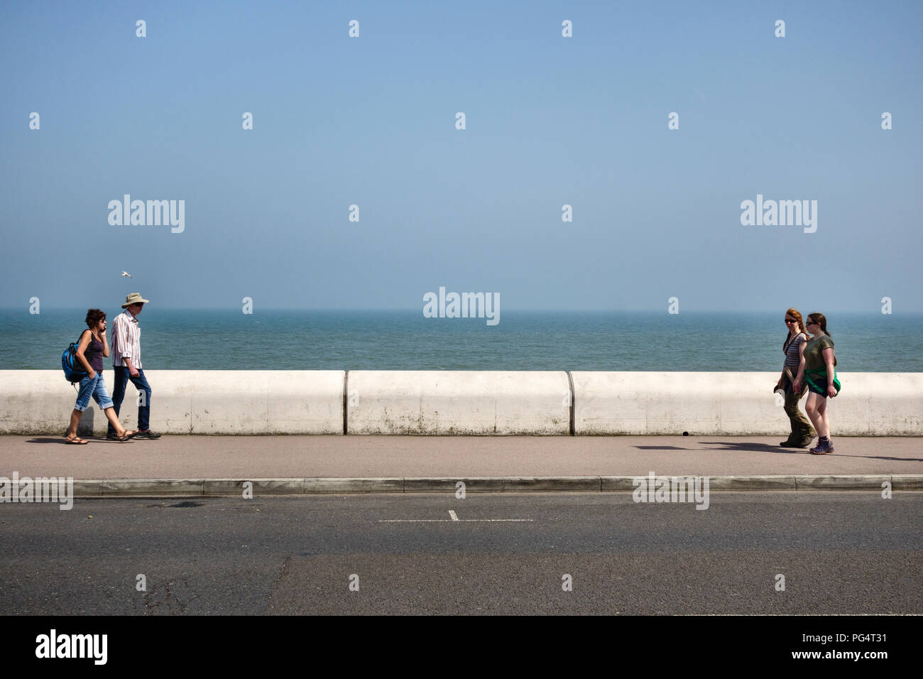 Deal seafront kent hi-res stock photography and images - Alamy