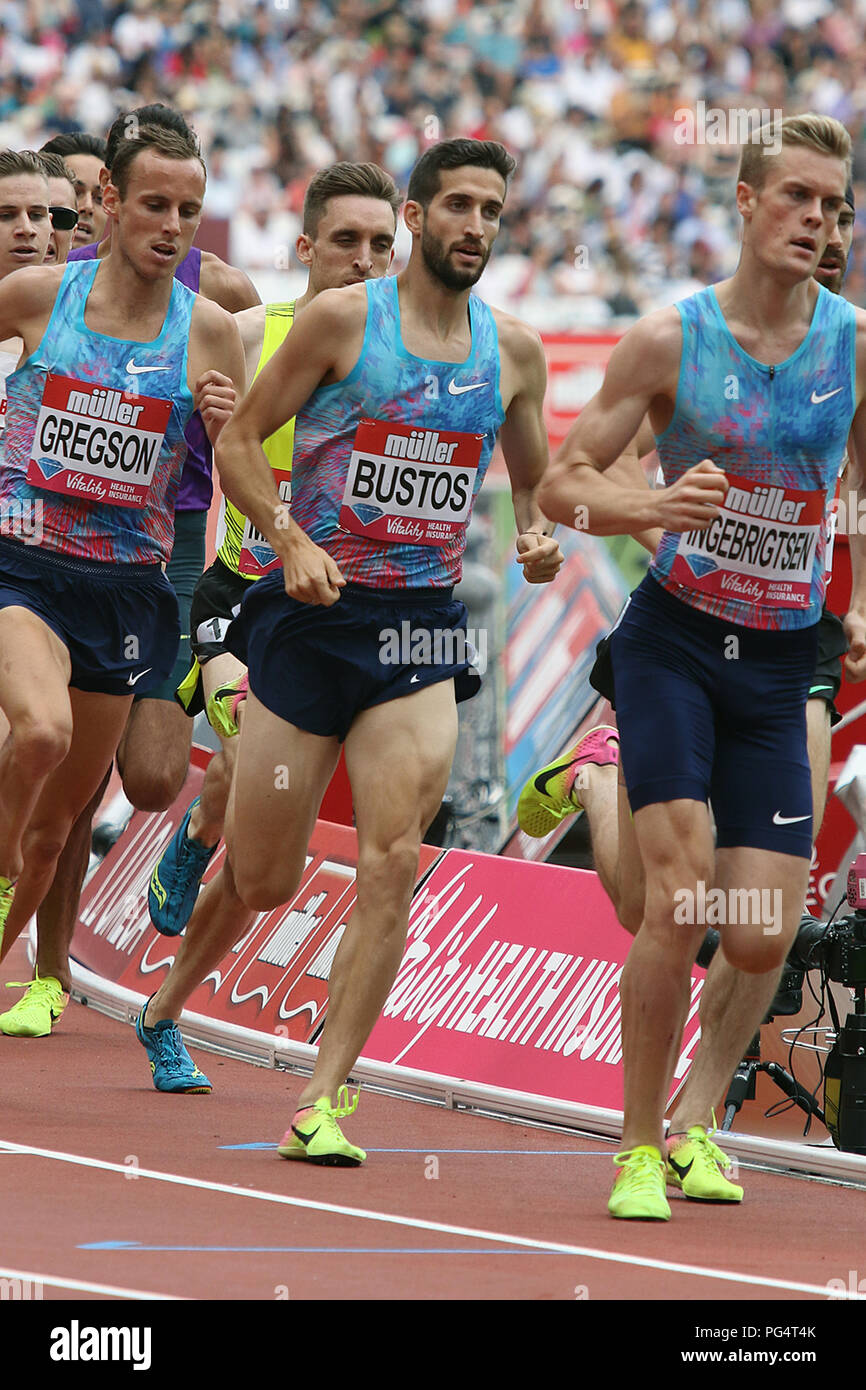 Mens 1500 metres race hi-res stock photography and images - Alamy