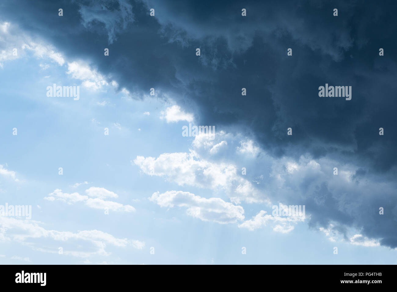 Gloomy rainy gray cumulus clouds hi-res stock photography and images ...