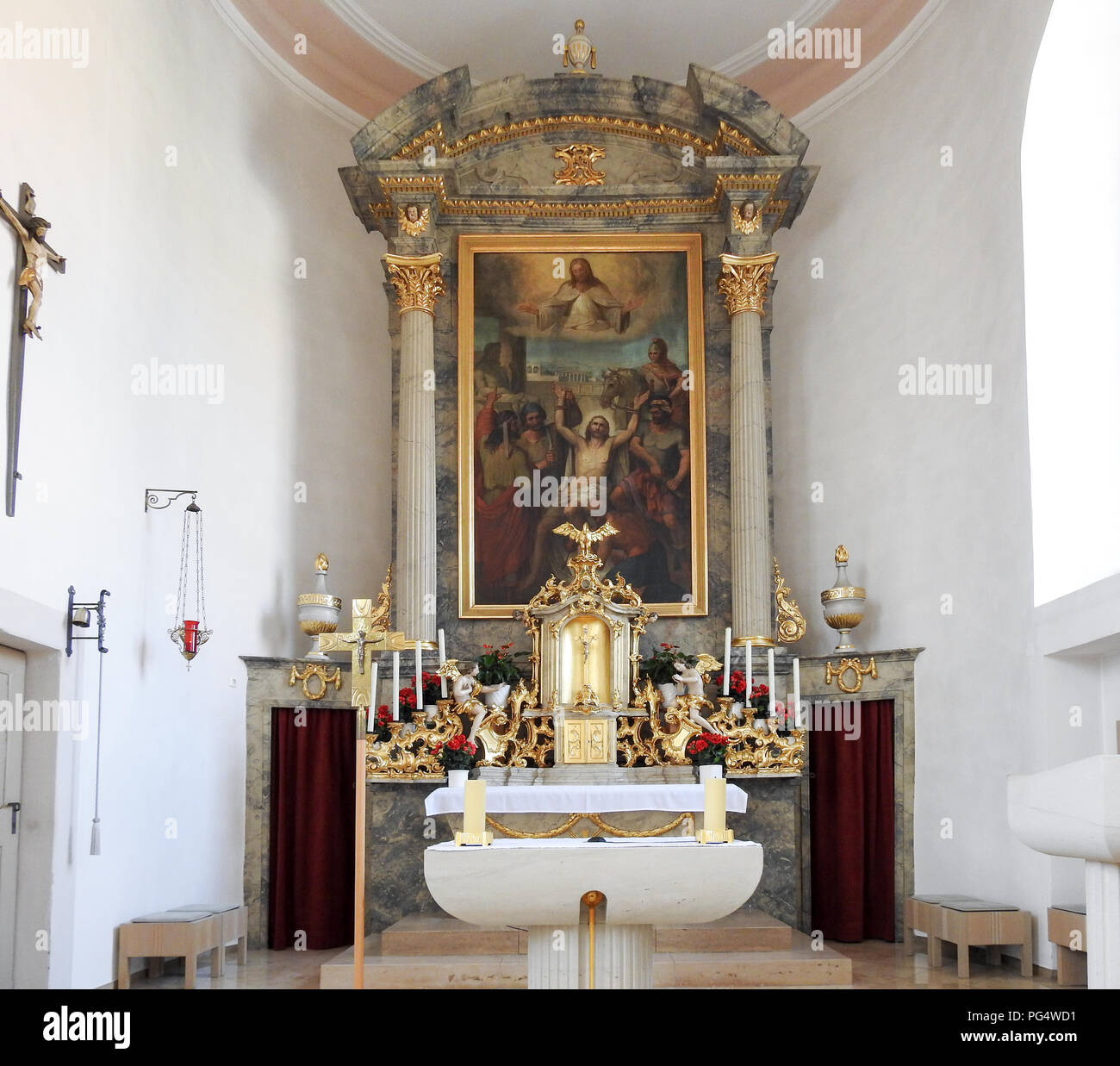 Altar view hi-res stock photography and images - Alamy