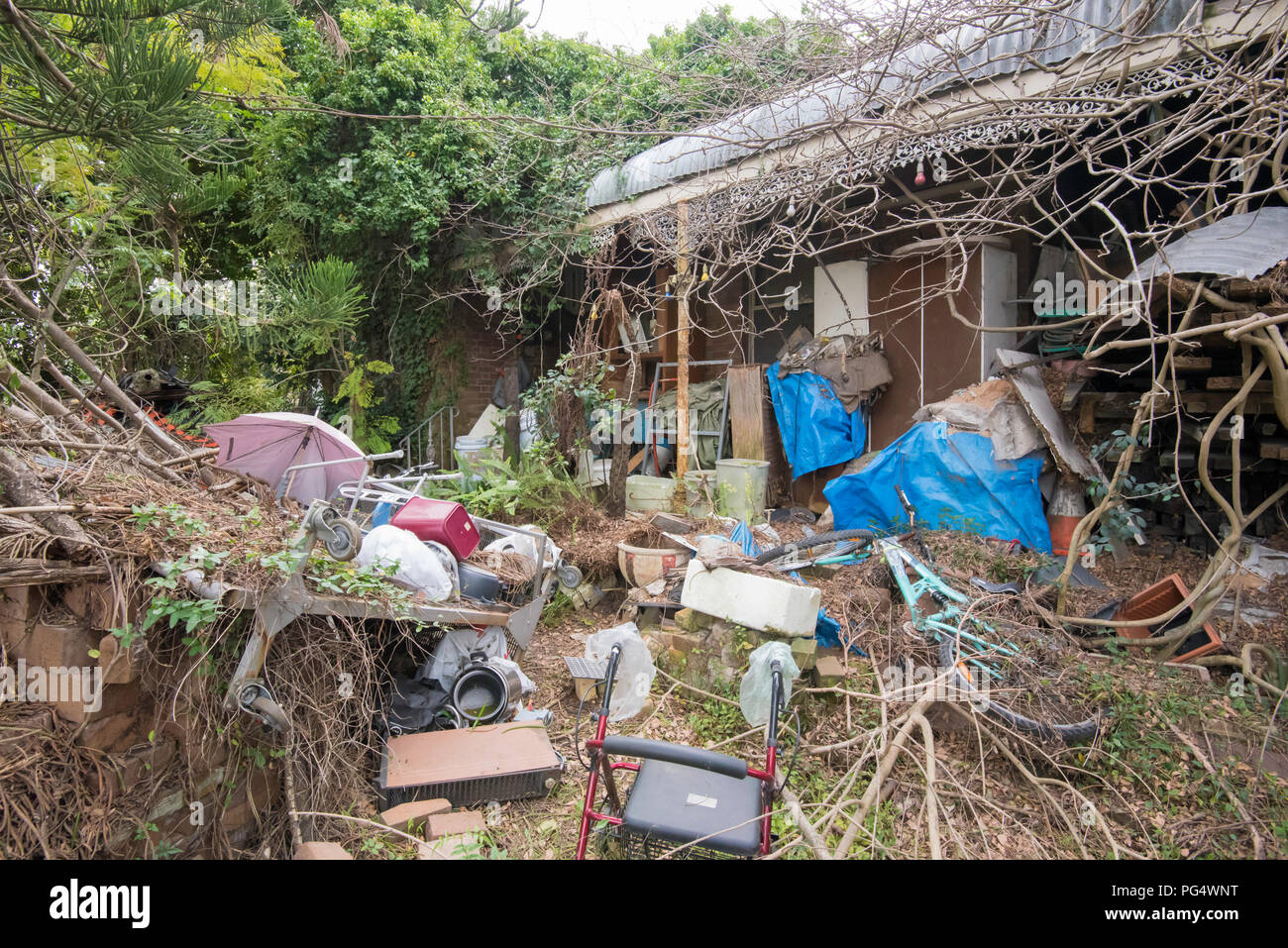 Untidy yard hi-res stock photography and images - Alamy