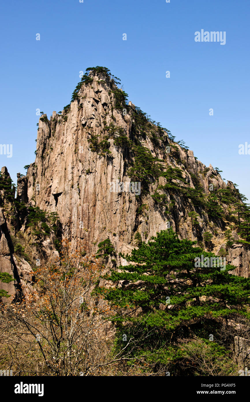 Chinas most beautiful mountain range hi-res stock photography and ...