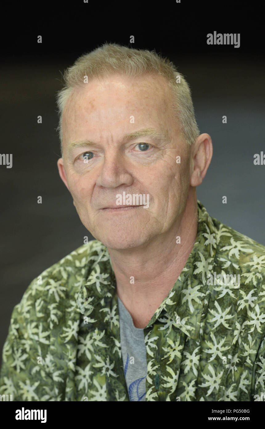 Born in 1954 hi-res stock photography and images - Alamy