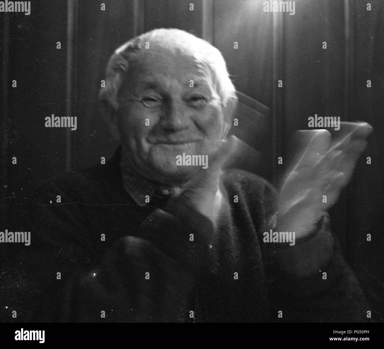 The Czech writer Bohumil Hrabal in the Gosser Bierklinik in Vienna ...