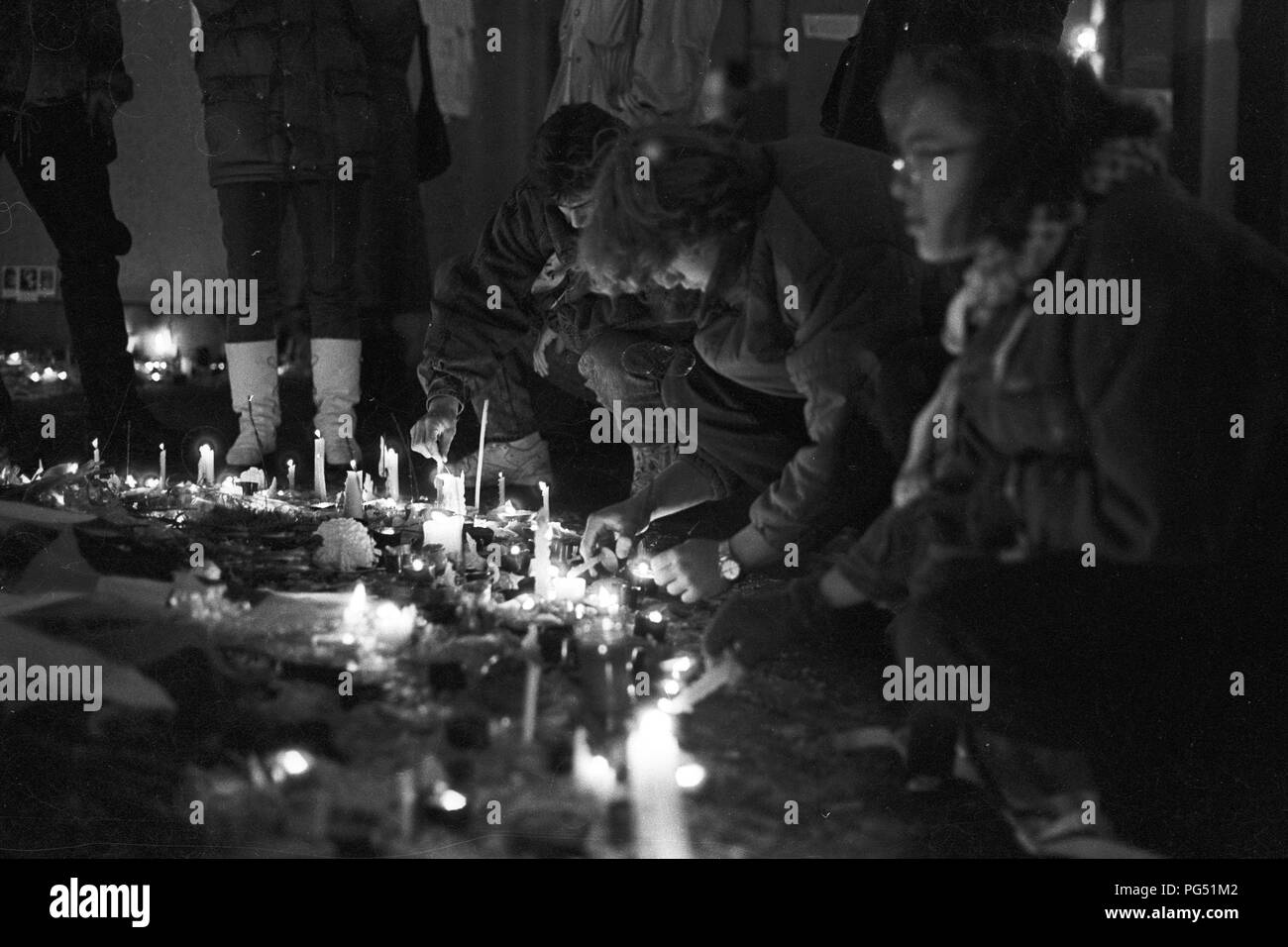 Velvet revolution hi-res stock photography and images - Alamy