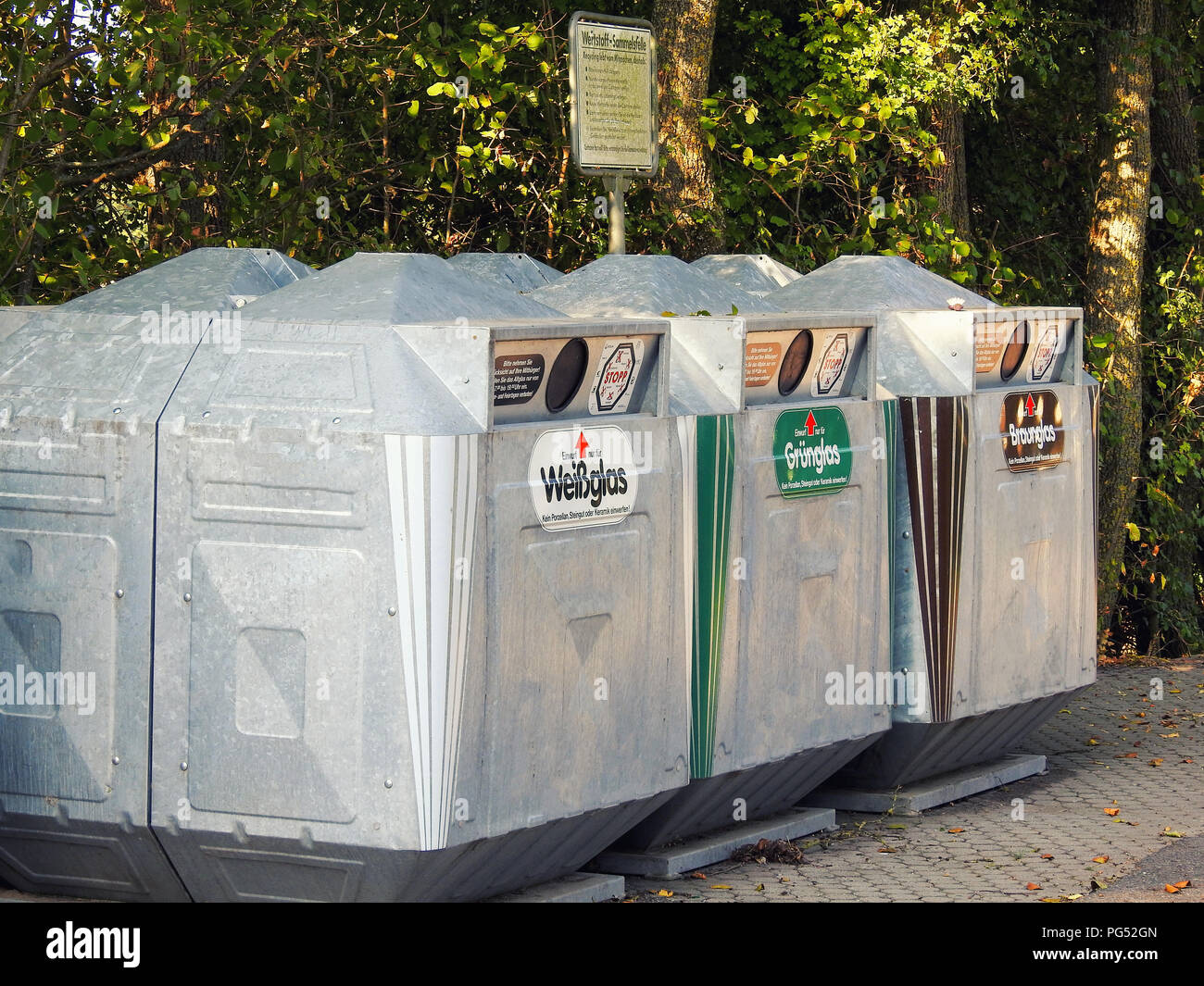 Large trash can hi-res stock photography and images - Alamy