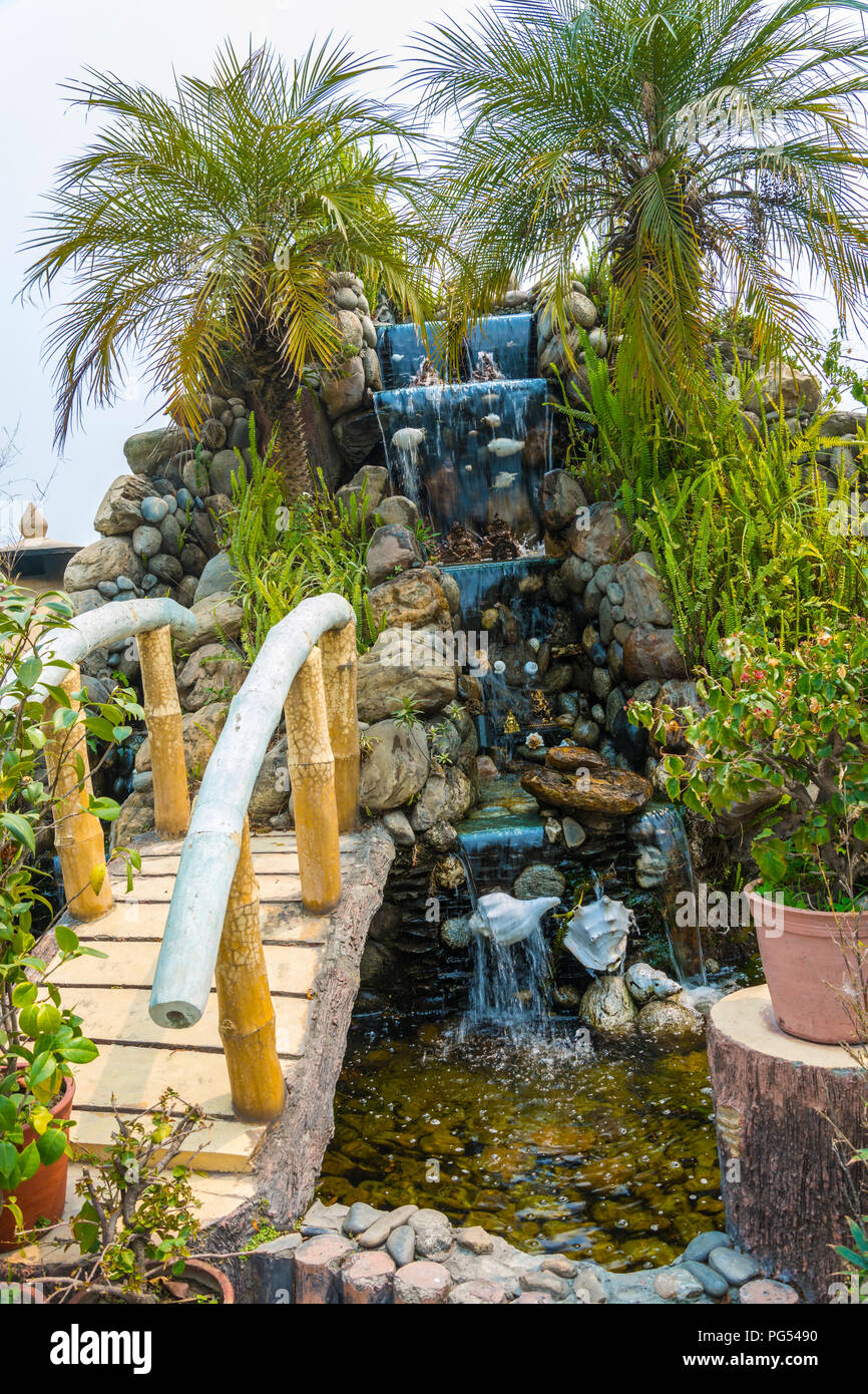 Man made waterfall hi-res stock photography and images - Alamy