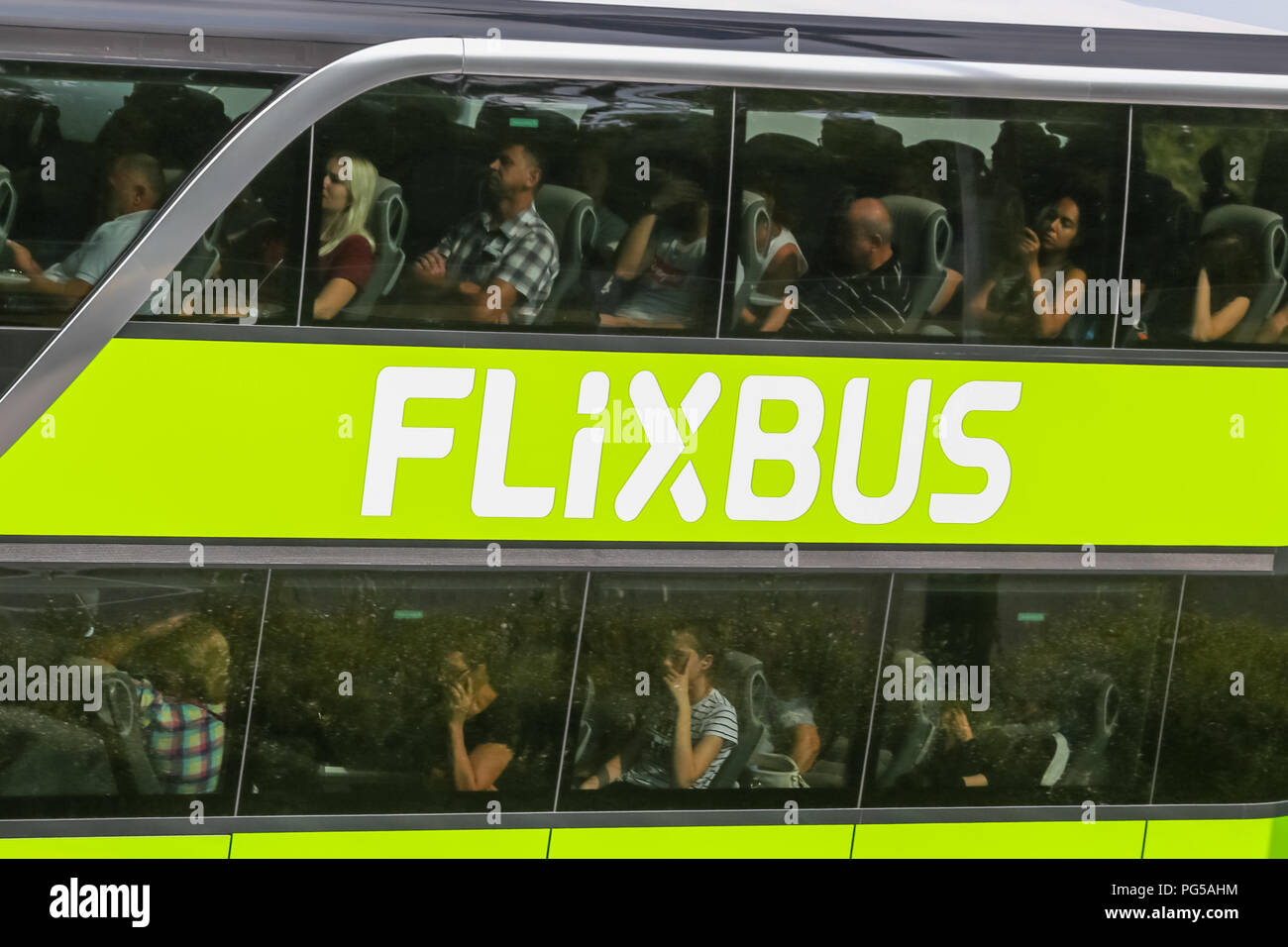 Flixbus logo hi-res stock photography and images - Alamy