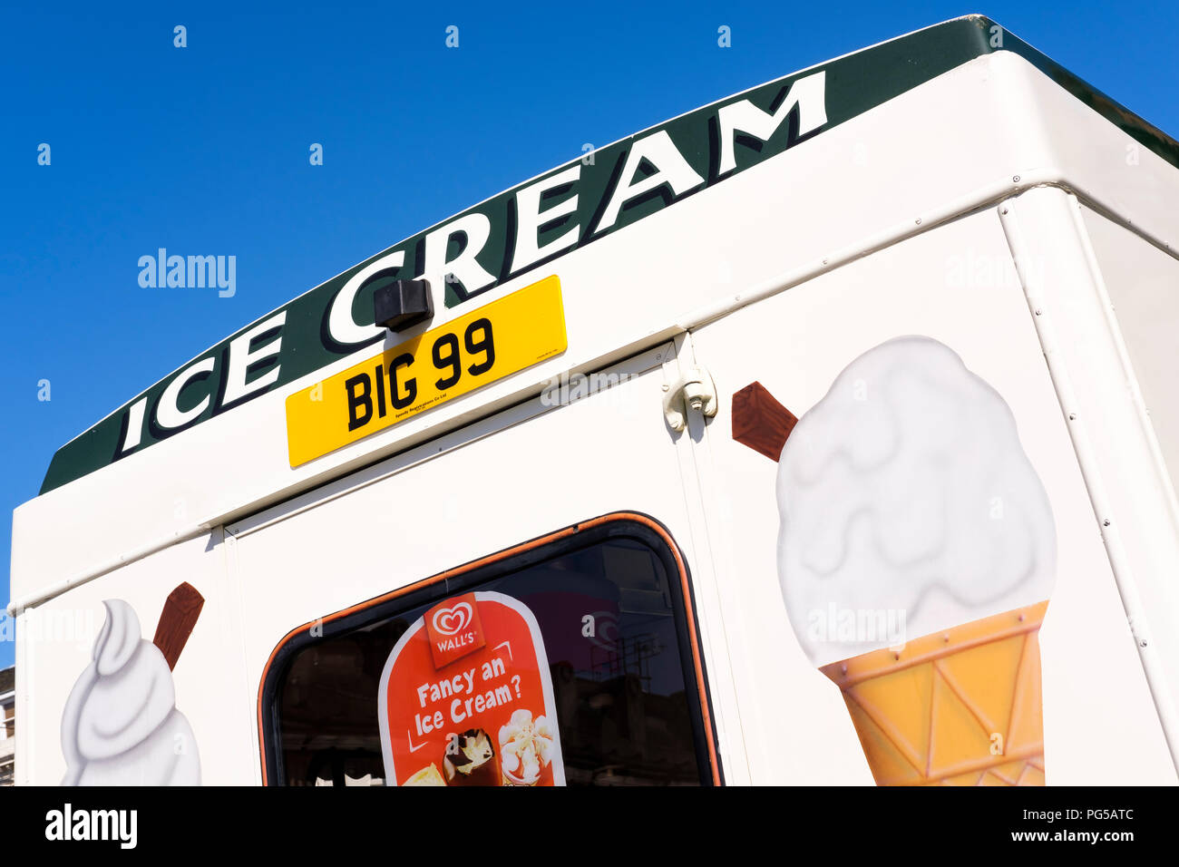 Mobile ice cream vehicle hi-res stock photography and images - Alamy