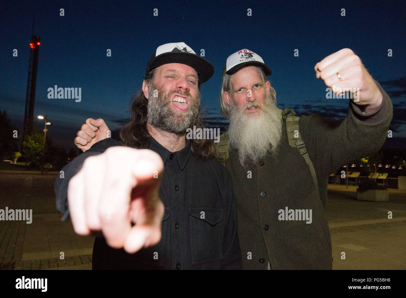 Rock band members of Reef pictured (left) Gary Stringer on vocals and ...