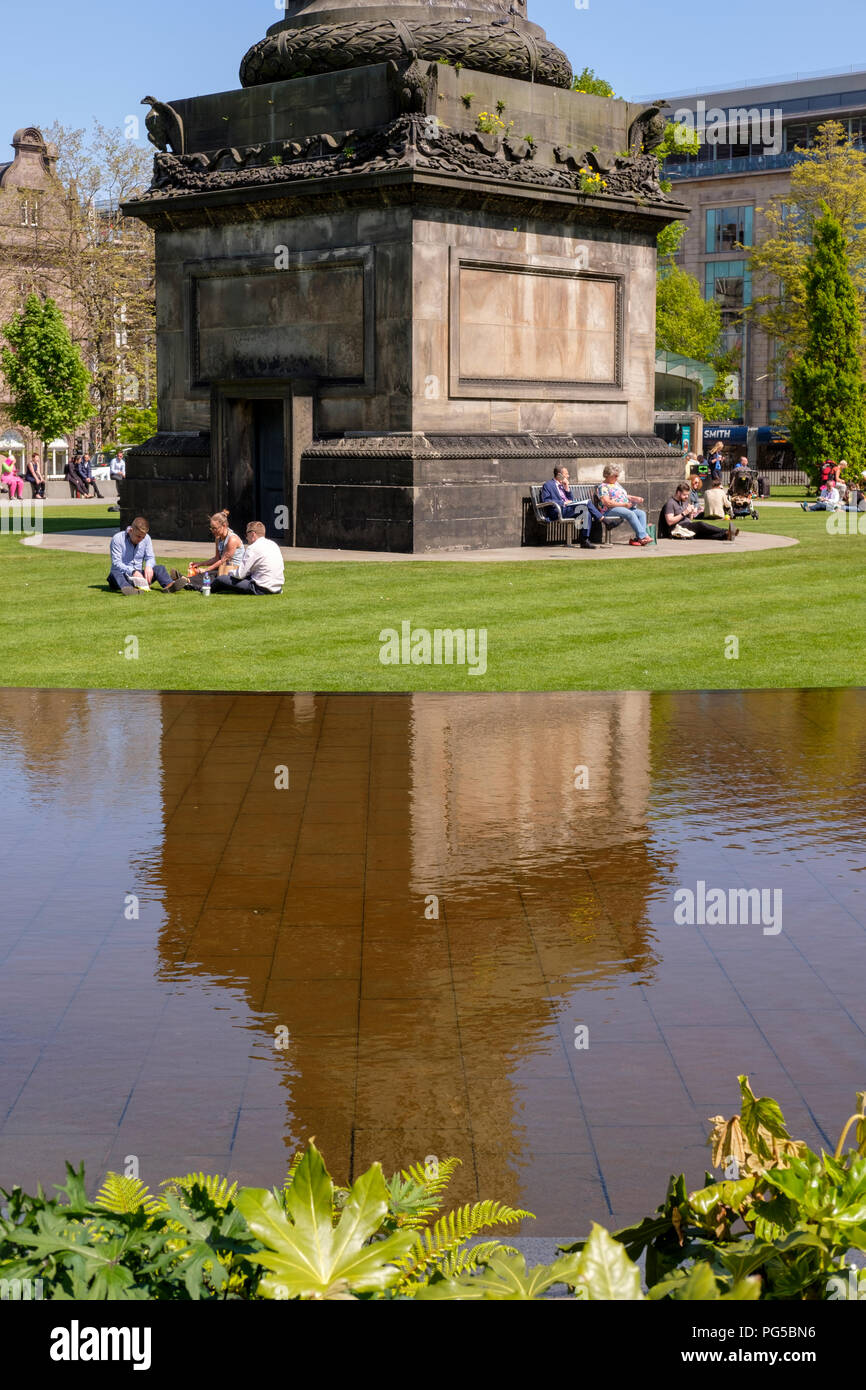 St Andrew Square High Resolution Stock Photography and Images - Alamy
