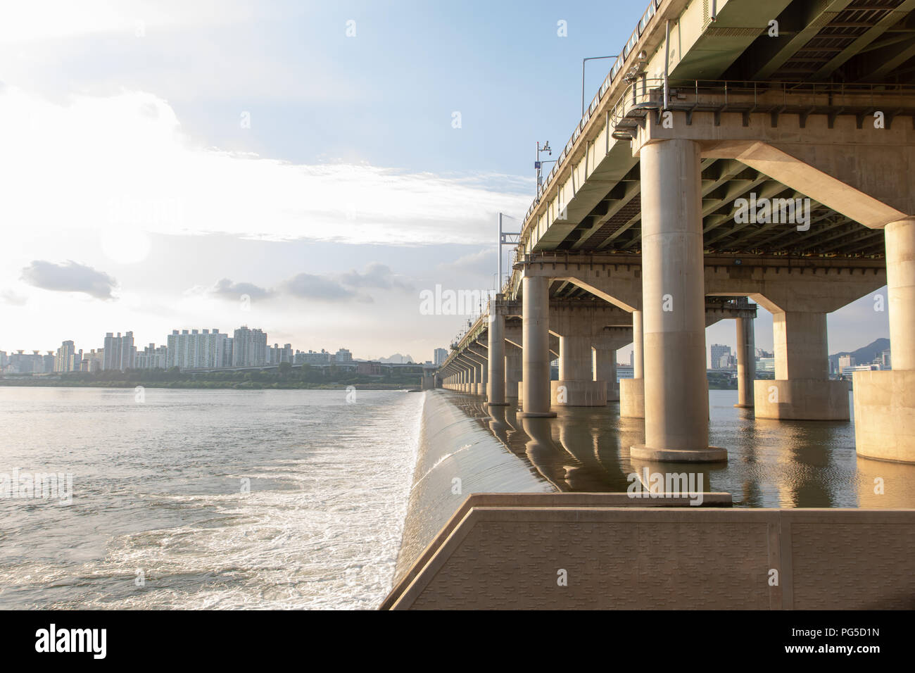 Han river seoul hi-res stock photography and images - Alamy