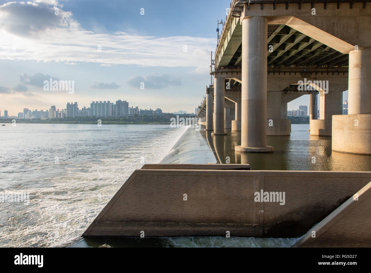 Watching the Jamsil bridge with Han river, Seoul, Korea Stock Photo - Alamy
