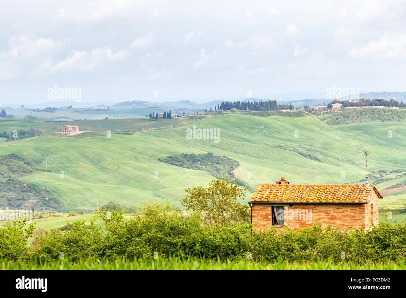 Rural Italian landscape with a small cottage Stock Photo - Alamy